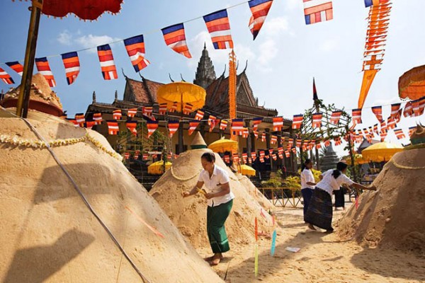 6 Most Important Traditional Festivals in Cambodia | Travel Sense Asia ...
